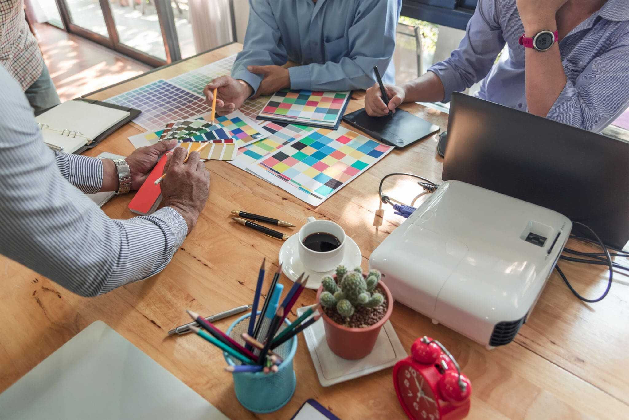 Strategi Merancang Desain Logo yang Unggul dari Kompetitor | Creativeans