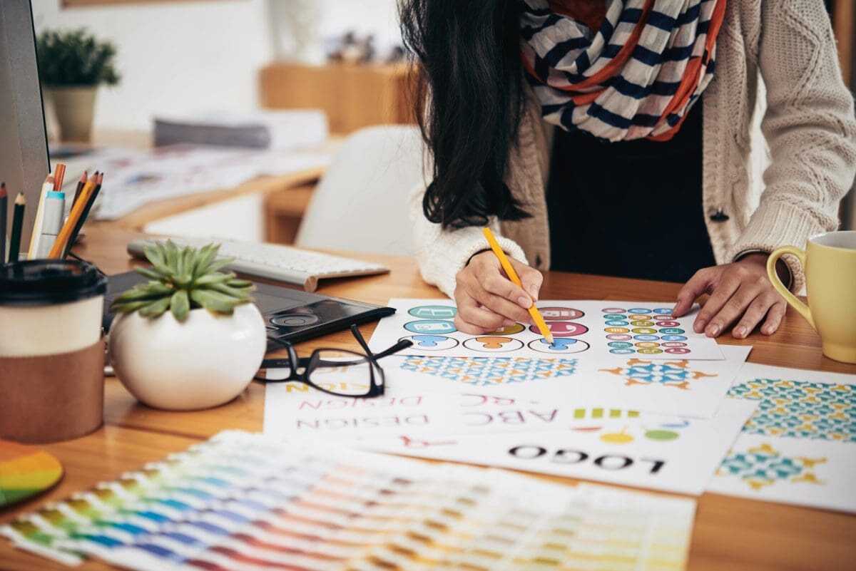 Strategi Merancang Desain Logo yang Unggul dari Kompetitor | Creativeans